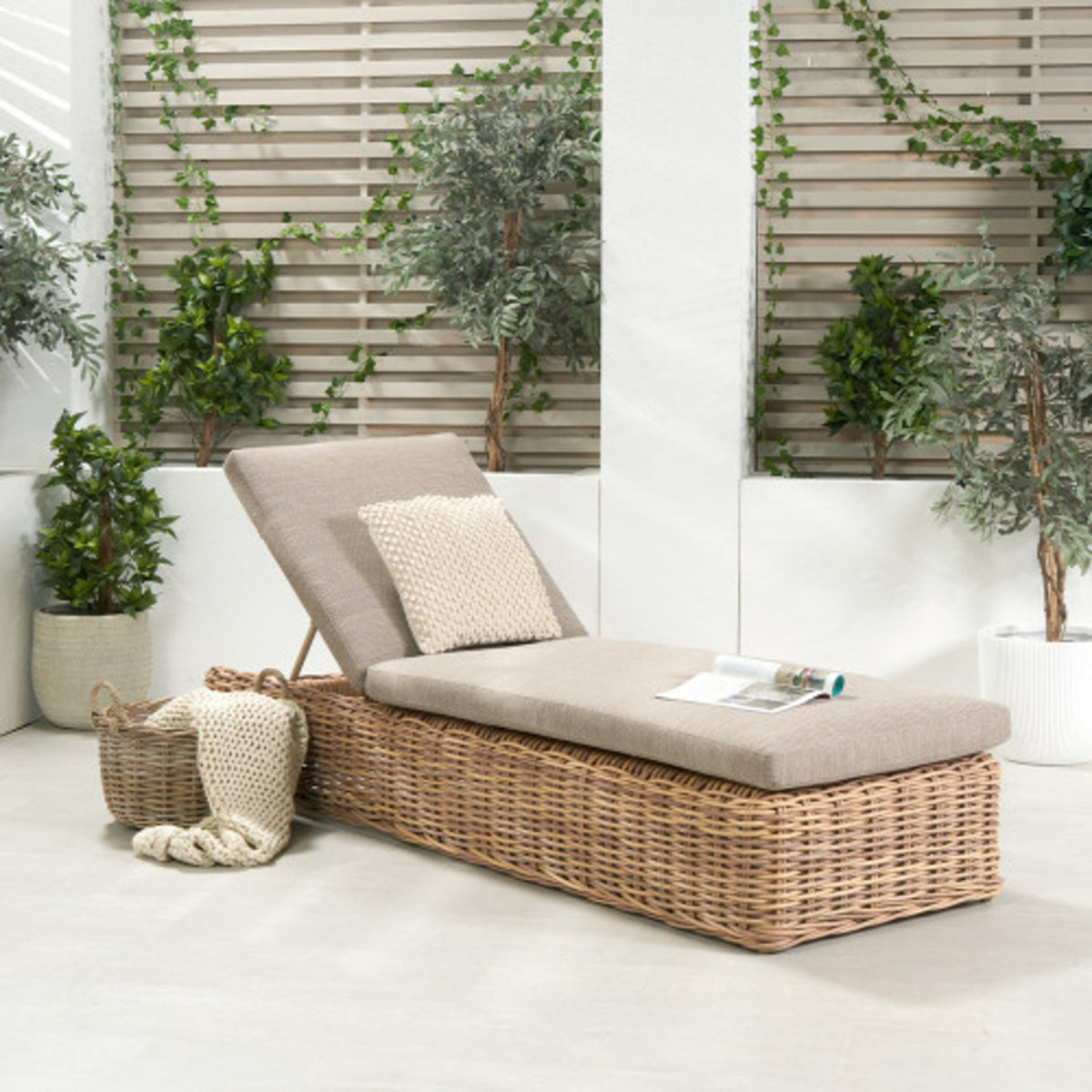 Garda Sunlounger Natural Antique — Urban Outdoor Kitchen
